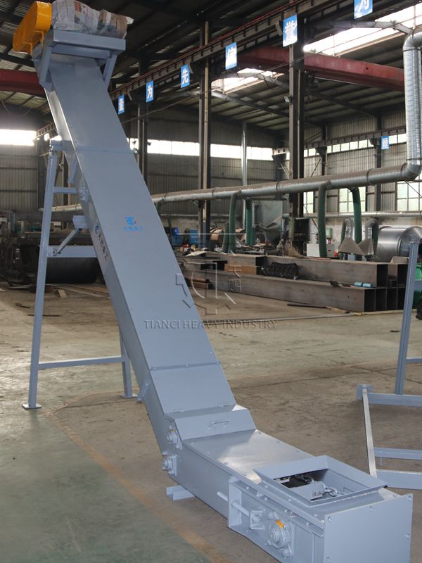 Large angle belt conveyor - Zhengzhou Tianci Heavy Industry Machinery ...